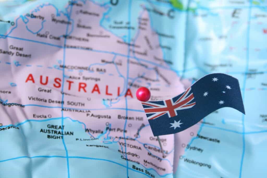 10 reasons people move to Australia