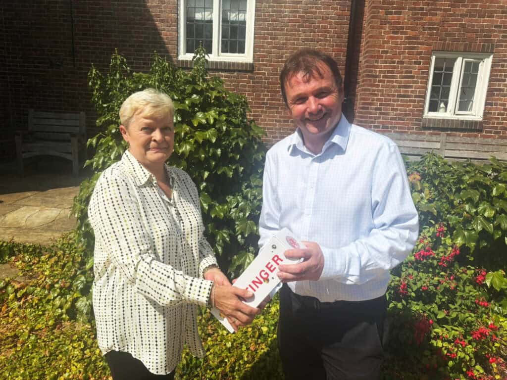 Celebrating 30 Years of Dedication – Congratulations to Sally Saunders - Doree Bonner International